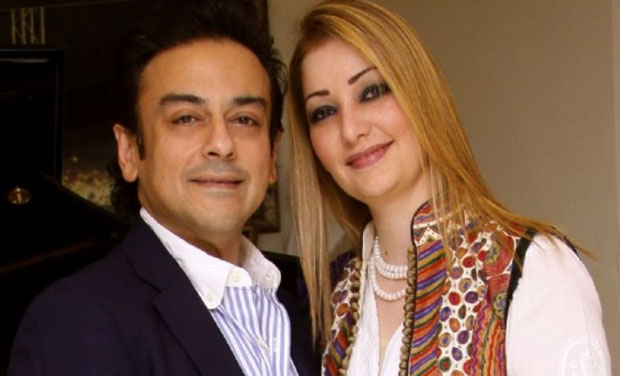 Bollywood Playback Singers With Their Wives - Filmymantra